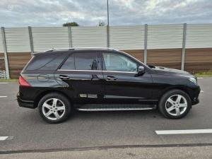 Black Mercedes-Benz GLE 350 2016 in Kaunas, with an engine capacity of 3.00 L and mileage of 151 thousand km for 20000 €, photo 5 on AUTOMOTO.COM.LV