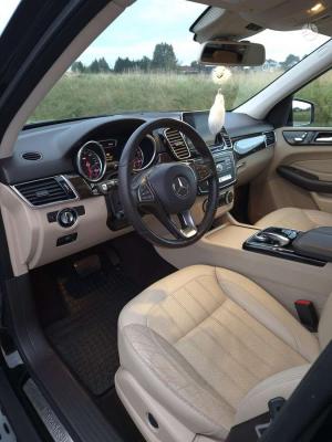 Black Mercedes-Benz GLE 350 2016 in Kaunas, with an engine capacity of 3.00 L and mileage of 151 thousand km for 20000 €, photo 9 on AUTOMOTO.COM.LV