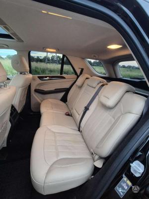 Black Mercedes-Benz GLE 350 2016 in Kaunas, with an engine capacity of 3.00 L and mileage of 151 thousand km for 20000 €, photo 11 on AUTOMOTO.COM.LV