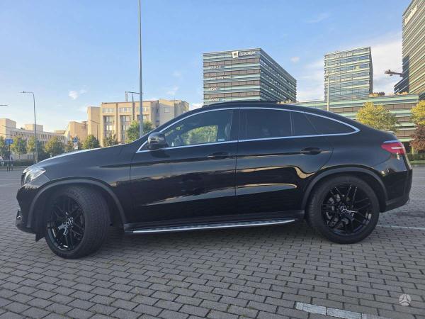 Мерседес ГЛE 350 2016 в Вильнюс на AUTOMOTO.COM.LV Черный Мерседес ГЛE 350 2016 в Вильнюс, объемом двигателя 3.00 л и пробегом 232 тыс. км за 20500 €, фото 6 на AUTOMOTO.COM.LV