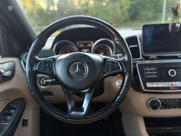 Мерседес ГЛE 350 2016 в Вильнюс на AUTOMOTO.COM.LV Черный Мерседес ГЛE 350 2016 в Вильнюс, объемом двигателя 3.00 л и пробегом 232 тыс. км за 20500 €, фото 11 на AUTOMOTO.COM.LV