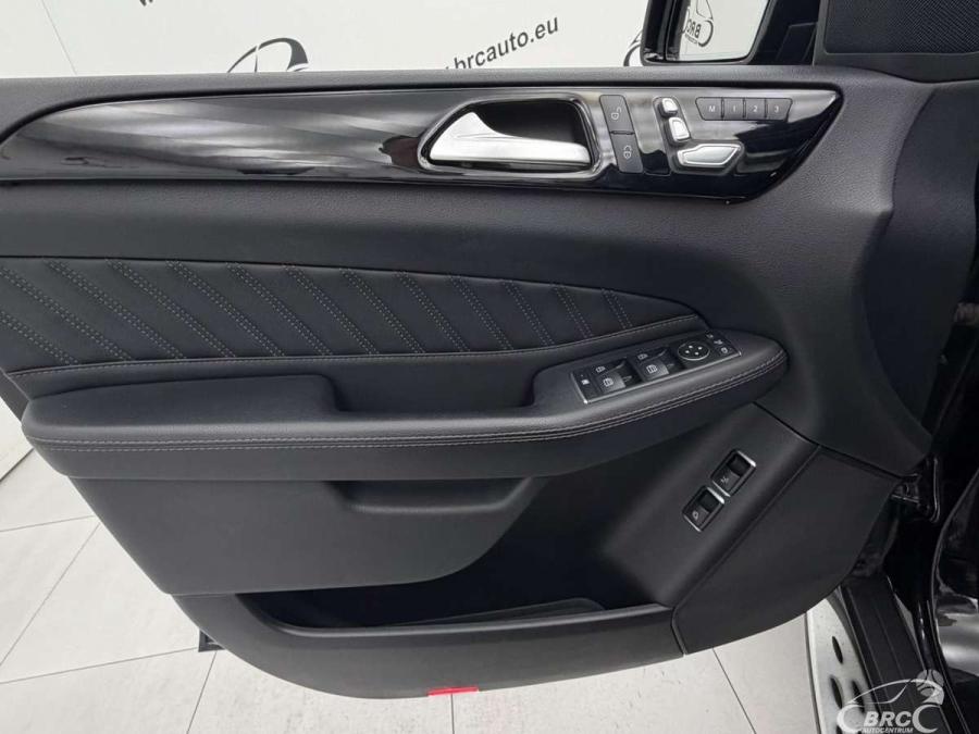 Black Mercedes-Benz GLE 350 2016 in Vilnius, with an engine capacity of 2.99 L and mileage of 240 thousand km for 25900 €, photo 22 on AUTOMOTO.COM.LV