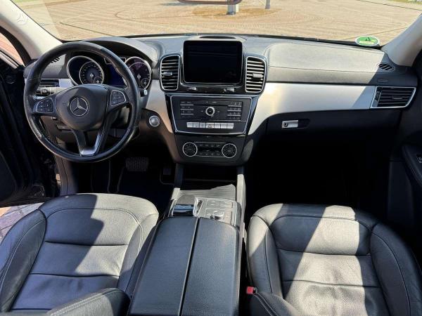 Мерседес ГЛE 350 2016 в Шилуте на AUTOMOTO.COM.LV Черный Мерседес ГЛE 350 2016 в Шилуте, объемом двигателя 2.99 л и пробегом 225 тыс. км за 29800 €, фото 9 на AUTOMOTO.COM.LV