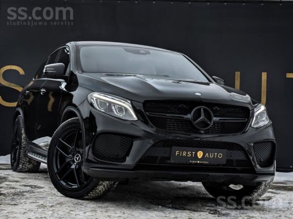 Black Mercedes-Benz GLE 350 2017 in Tukums, with an engine capacity of 3.00 L and mileage of 135 thousand km for 33990 €, photo 1 on AUTOMOTO.COM.LV