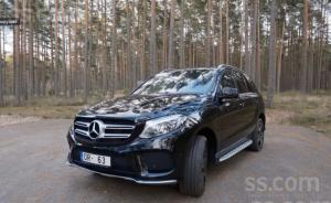 Melns Mercedes-Benz GLE 350 2017 Rīga, ar dzinēja tilpumu 3.00 L un nobraukumu 330 tūkst. km par 19800 €, foto  vietnē AUTOMOTO.COM.LV