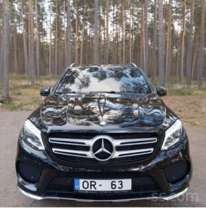 Melns Mercedes-Benz GLE 350 2017 Rīga, ar dzinēja tilpumu 3.00 L un nobraukumu 330 tūkst. km par 19800 €, foto 13 vietnē AUTOMOTO.COM.LV