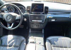 Black Mercedes-Benz GLE 350 2017 in Jonava, with an engine capacity of 3.00 L and mileage of 155 thousand km for 17300 €, photo 14 on AUTOMOTO.COM.LV