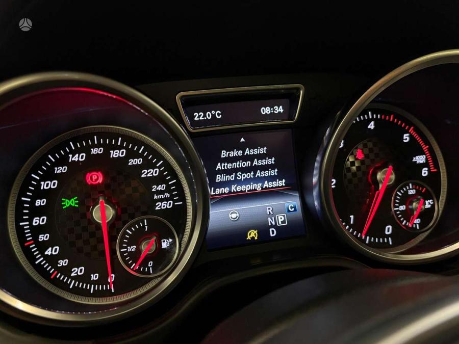 Melns Mercedes-Benz GLE 350 2017 Marijampole, ar dzinēja tilpumu 2.99 L un nobraukumu 265 tūkst. km par 27850 €, foto 4 vietnē AUTOMOTO.COM.LV