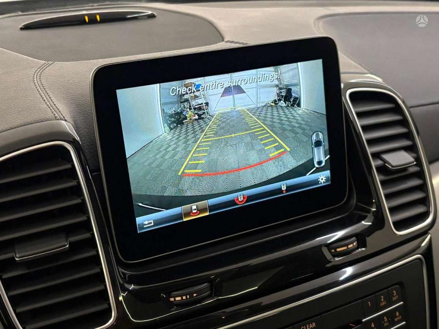 Melns Mercedes-Benz GLE 350 2017 Marijampole, ar dzinēja tilpumu 2.99 L un nobraukumu 265 tūkst. km par 27850 €, foto 14 vietnē AUTOMOTO.COM.LV