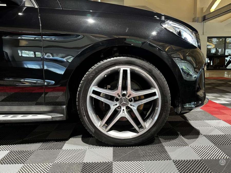 Черный Мерседес ГЛE 350 2017 в Вильнюс, объемом двигателя 2.99 л и пробегом 130 тыс. км за 27000 €, фото 40 на AUTOMOTO.COM.LV