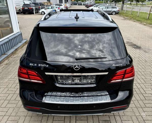 Melns Mercedes-Benz GLE 350 2017 Šauļi, ar dzinēja tilpumu 2.99 L un nobraukumu 179 tūkst. km par 24000 €, foto 5 vietnē AUTOMOTO.COM.LV