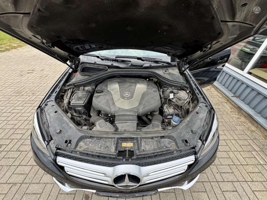 Melns Mercedes-Benz GLE 350 2017 Šauļi, ar dzinēja tilpumu 2.99 L un nobraukumu 179 tūkst. km par 24000 €, foto 25 vietnē AUTOMOTO.COM.LV