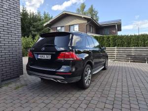 Melns Mercedes-Benz GLE 350 2017 Kauņa, ar dzinēja tilpumu 3.50 L un nobraukumu 289 tūkst. km par 20000 €, foto 4 vietnē AUTOMOTO.COM.LV