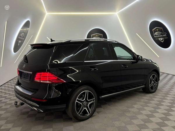 Melns Mercedes-Benz GLE 350 2017 Marijampole, ar dzinēja tilpumu 2.99 L un nobraukumu 271 tūkst. km par 19999 €, foto 9 vietnē AUTOMOTO.COM.LV