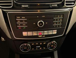 Black Mercedes-Benz GLE 350 2017 in Marijampole, with an engine capacity of 2.99 L and mileage of 271 thousand km for 19999 €, photo 13 on AUTOMOTO.COM.LV