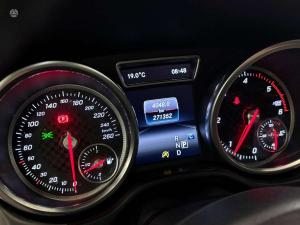 Black Mercedes-Benz GLE 350 2017 in Marijampole, with an engine capacity of 2.99 L and mileage of 271 thousand km for 19999 €, photo 15 on AUTOMOTO.COM.LV