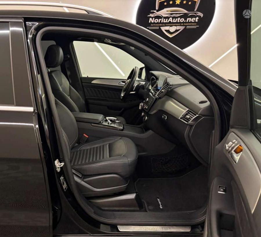 Black Mercedes-Benz GLE 350 2017 in Marijampole, with an engine capacity of 2.99 L and mileage of 271 thousand km for 19999 €, photo 18 on AUTOMOTO.COM.LV