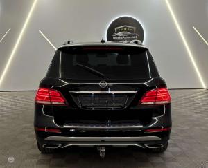 Black Mercedes-Benz GLE 350 2017 in Marijampole, with an engine capacity of 2.99 L and mileage of 271 thousand km for 19999 €, photo 34 on AUTOMOTO.COM.LV