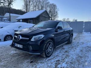 Black Mercedes-Benz GLE 350 2018 in Kaunas, with an engine capacity of 2.99 L and mileage of 150 thousand km for 17900 €, photo  on AUTOMOTO.COM.LV