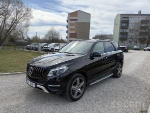 Melns Mercedes-Benz GLE 350 2018 Ventspils, ar dzinēja tilpumu 3.00 L un nobraukumu 309 tūkst. km par 20500 €, foto  vietnē AUTOMOTO.COM.LV