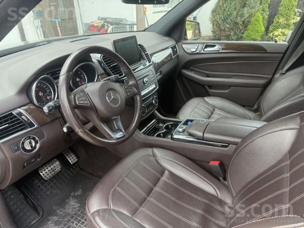 Melns Mercedes-Benz GLE 350 2018 Rīga, ar dzinēja tilpumu 3.00 L un nobraukumu 155 tūkst. km par 27000 €, foto 5 vietnē AUTOMOTO.COM.LV