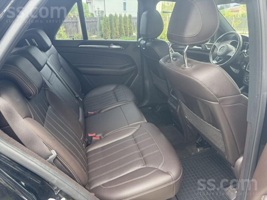 Melns Mercedes-Benz GLE 350 2018 Rīga, ar dzinēja tilpumu 3.00 L un nobraukumu 155 tūkst. km par 27000 €, foto 7 vietnē AUTOMOTO.COM.LV