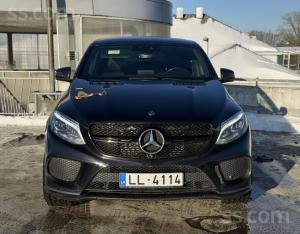 Melns Mercedes-Benz GLE 350 2018 Rīga, ar dzinēja tilpumu 3.00 L un nobraukumu 188 tūkst. km par 30500 €, foto  vietnē AUTOMOTO.COM.LV