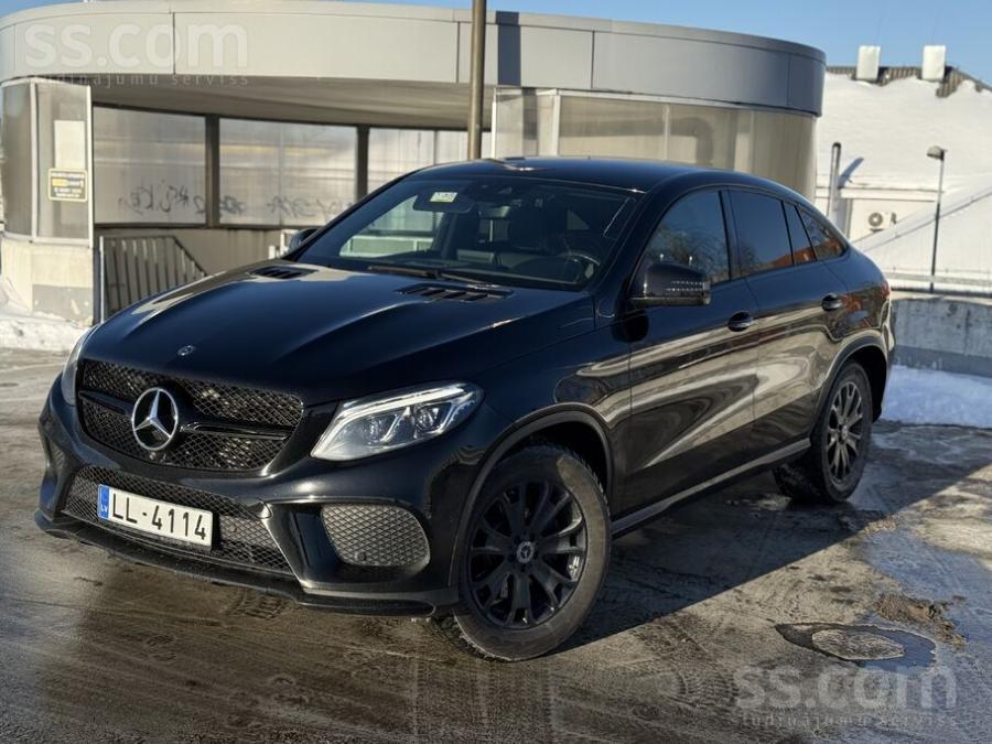 Melns Mercedes-Benz GLE 350 2018 Rīga, ar dzinēja tilpumu 3.00 L un nobraukumu 188 tūkst. km par 30500 €, foto 3 vietnē AUTOMOTO.COM.LV
