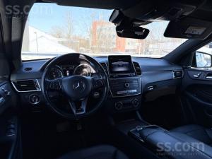 Melns Mercedes-Benz GLE 350 2018 Rīga, ar dzinēja tilpumu 3.00 L un nobraukumu 188 tūkst. km par 30500 €, foto 17 vietnē AUTOMOTO.COM.LV