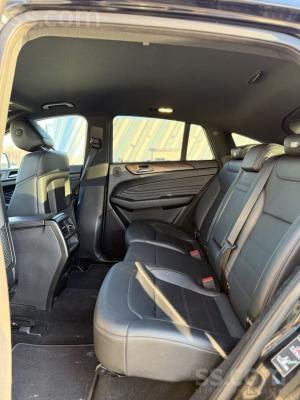 Melns Mercedes-Benz GLE 350 2018 Rīga, ar dzinēja tilpumu 3.00 L un nobraukumu 188 tūkst. km par 30500 €, foto 27 vietnē AUTOMOTO.COM.LV