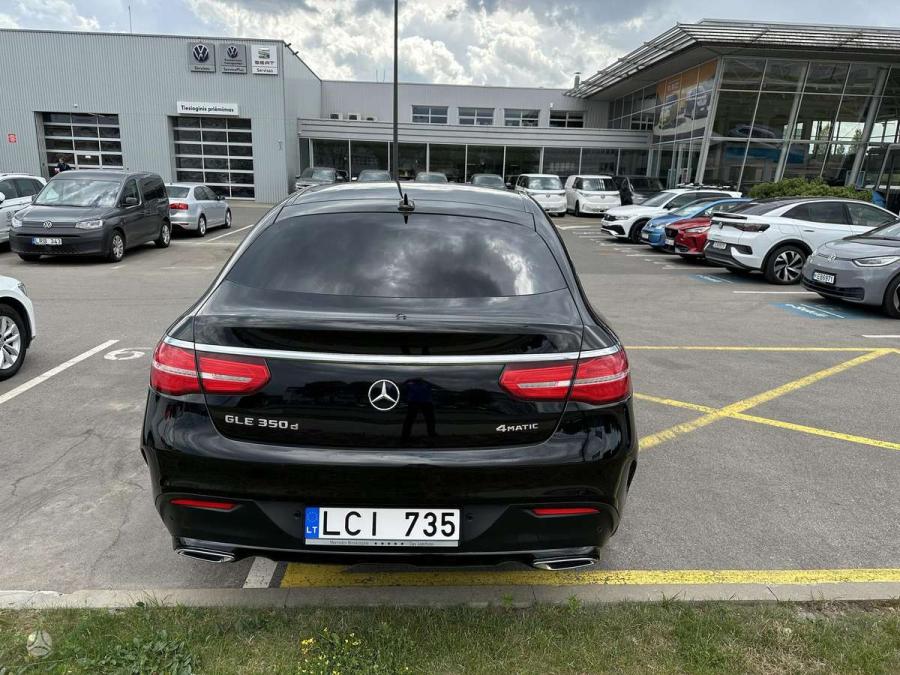 Melns Mercedes-Benz GLE 350 2018 Kauņa, ar dzinēja tilpumu 3.00 L un nobraukumu 83 tūkst. km par 33000 €, foto 6 vietnē AUTOMOTO.COM.LV