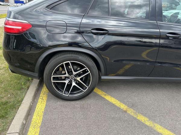 Melns Mercedes-Benz GLE 350 2018 Kauņa, ar dzinēja tilpumu 3.00 L un nobraukumu 83 tūkst. km par 33000 €, foto 6 vietnē AUTOMOTO.COM.LV