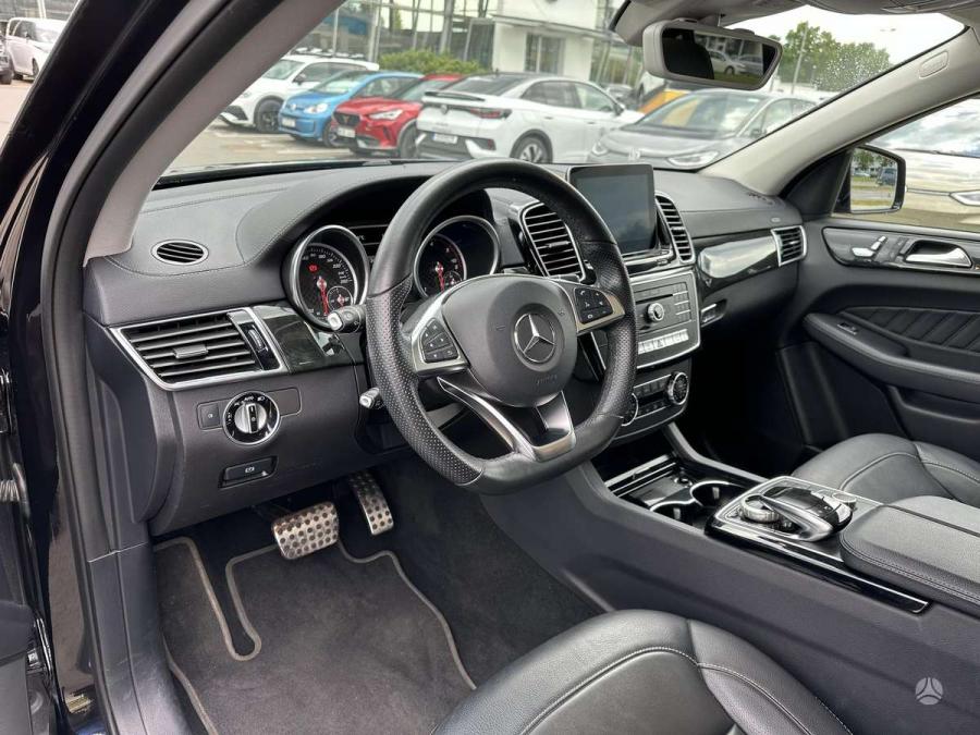 Melns Mercedes-Benz GLE 350 2018 Kauņa, ar dzinēja tilpumu 3.00 L un nobraukumu 83 tūkst. km par 33000 €, foto 9 vietnē AUTOMOTO.COM.LV