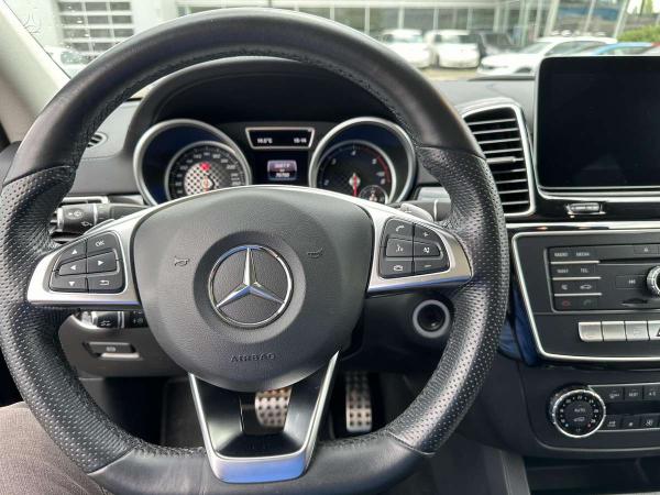 Melns Mercedes-Benz GLE 350 2018 Kauņa, ar dzinēja tilpumu 3.00 L un nobraukumu 83 tūkst. km par 33000 €, foto 9 vietnē AUTOMOTO.COM.LV