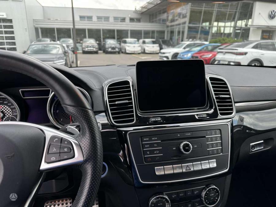 Melns Mercedes-Benz GLE 350 2018 Kauņa, ar dzinēja tilpumu 3.00 L un nobraukumu 83 tūkst. km par 33000 €, foto 11 vietnē AUTOMOTO.COM.LV
