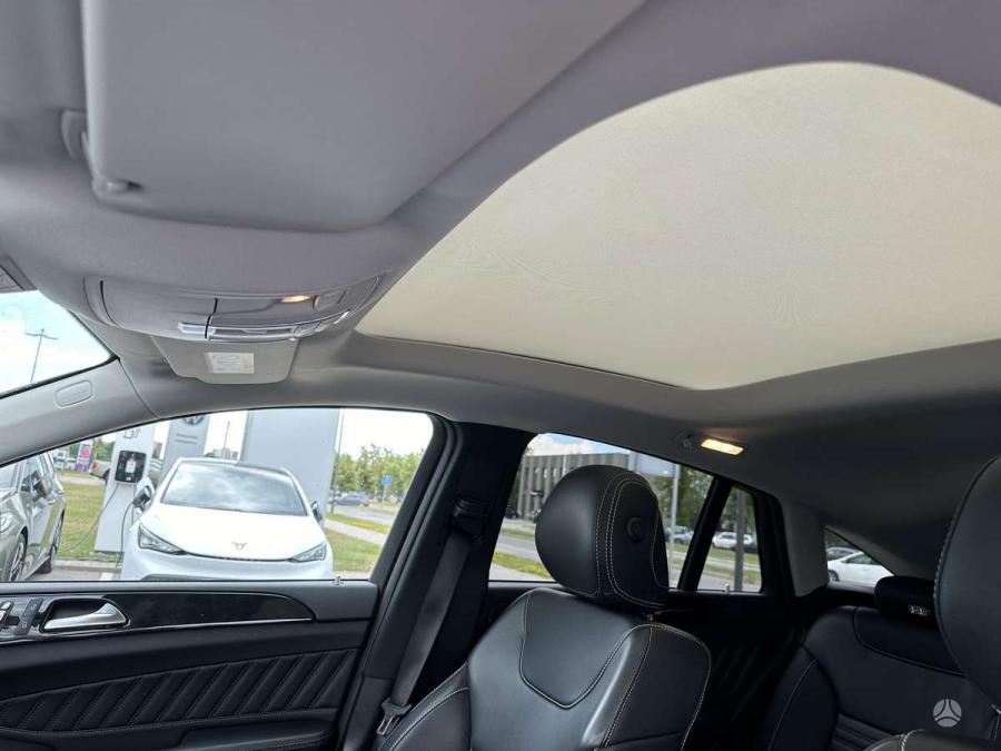 Melns Mercedes-Benz GLE 350 2018 Kauņa, ar dzinēja tilpumu 3.00 L un nobraukumu 83 tūkst. km par 33000 €, foto 15 vietnē AUTOMOTO.COM.LV