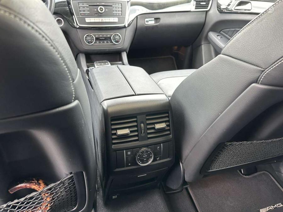 Melns Mercedes-Benz GLE 350 2018 Kauņa, ar dzinēja tilpumu 3.00 L un nobraukumu 83 tūkst. km par 33000 €, foto 16 vietnē AUTOMOTO.COM.LV