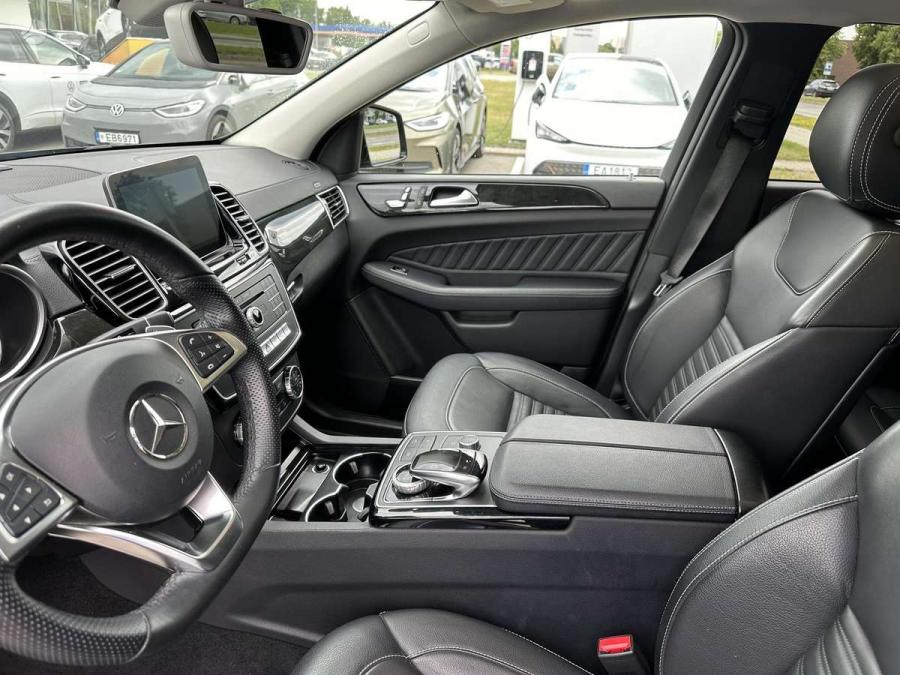 Melns Mercedes-Benz GLE 350 2018 Kauņa, ar dzinēja tilpumu 3.00 L un nobraukumu 83 tūkst. km par 33000 €, foto 17 vietnē AUTOMOTO.COM.LV