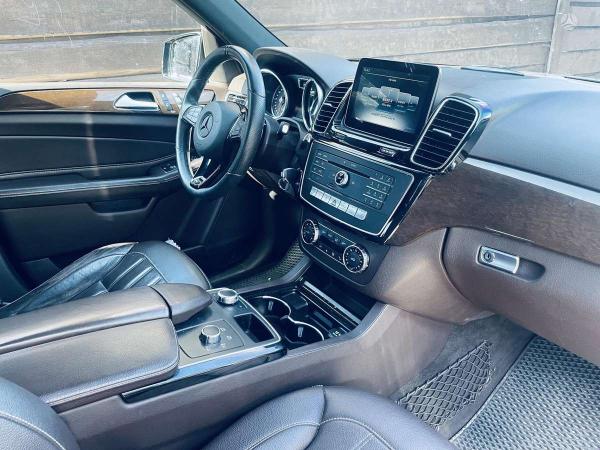 Черный Мерседес ГЛE 350 2018 в Вильнюс, объемом двигателя 2.99 л и пробегом 297 тыс. км за 22500 €, фото 6 на AUTOMOTO.COM.LV