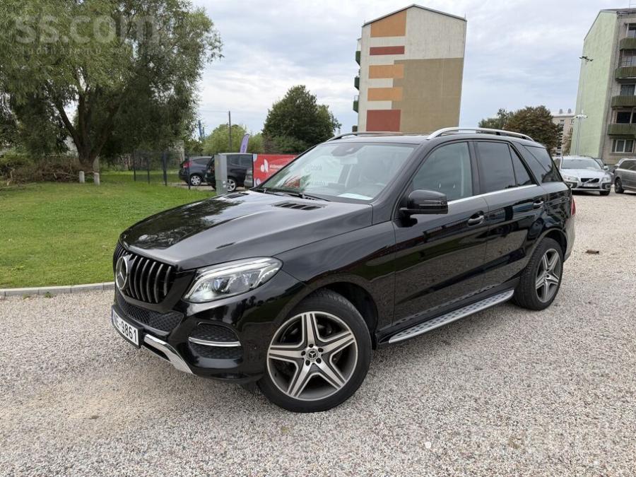 Melns Mercedes-Benz GLE 350 2018 Ventspils, ar dzinēja tilpumu 3.00 L un nobraukumu 309 tūkst. km par 18500 €, foto 1 vietnē AUTOMOTO.COM.LV