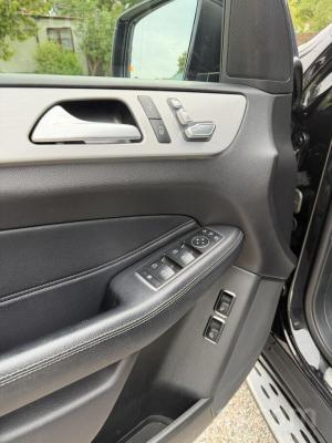 Melns Mercedes-Benz GLE 350 2018 Ventspils, ar dzinēja tilpumu 3.00 L un nobraukumu 309 tūkst. km par 18500 €, foto 12 vietnē AUTOMOTO.COM.LV