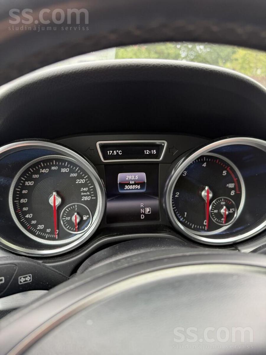 Melns Mercedes-Benz GLE 350 2018 Ventspils, ar dzinēja tilpumu 3.00 L un nobraukumu 309 tūkst. km par 18500 €, foto 16 vietnē AUTOMOTO.COM.LV