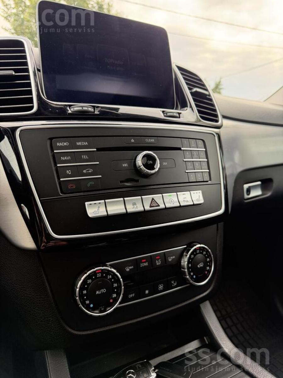 Melns Mercedes-Benz GLE 350 2018 Ventspils, ar dzinēja tilpumu 3.00 L un nobraukumu 309 tūkst. km par 18500 €, foto 20 vietnē AUTOMOTO.COM.LV