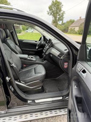 Melns Mercedes-Benz GLE 350 2018 Ventspils, ar dzinēja tilpumu 3.00 L un nobraukumu 309 tūkst. km par 18500 €, foto 23 vietnē AUTOMOTO.COM.LV