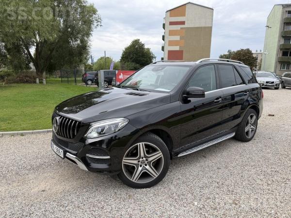 Черный Мерседес ГЛE 350 2018 в Вентспилс, объемом двигателя 3.00 л и пробегом 309 тыс. км за 18500 €, фото 1 на AUTOMOTO.COM.LV