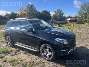 Melns Mercedes-Benz GLE 350 2018 Ventspils, ar dzinēja tilpumu 3.00 L un nobraukumu 310 tūkst. km par 18000 €, foto 6 vietnē AUTOMOTO.COM.LV
