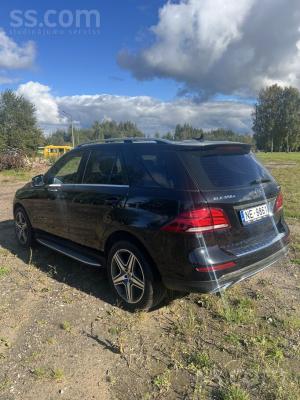 Melns Mercedes-Benz GLE 350 2018 Ventspils, ar dzinēja tilpumu 3.00 L un nobraukumu 310 tūkst. km par 18000 €, foto 7 vietnē AUTOMOTO.COM.LV