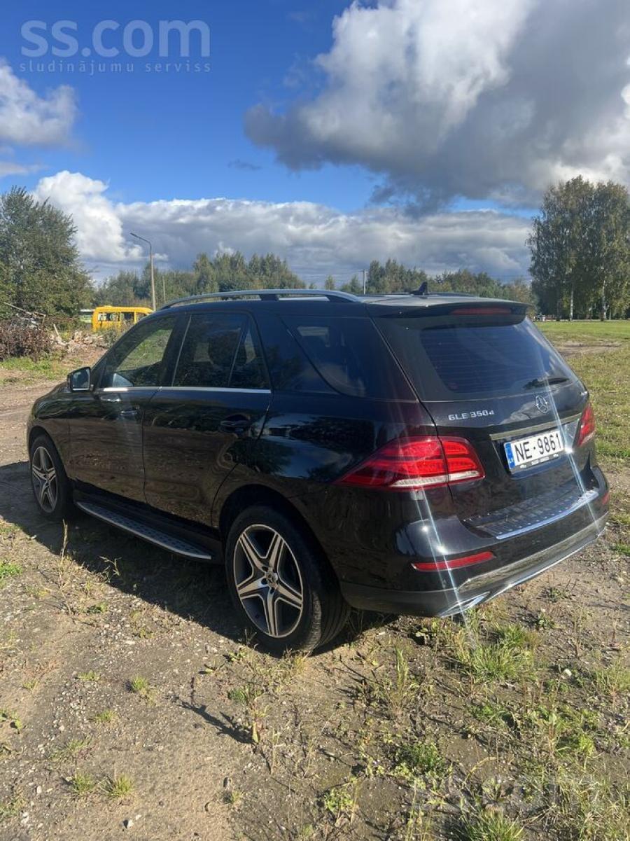 Melns Mercedes-Benz GLE 350 2018 Ventspils, ar dzinēja tilpumu 3.00 L un nobraukumu 310 tūkst. km par 18000 €, foto 7 vietnē AUTOMOTO.COM.LV