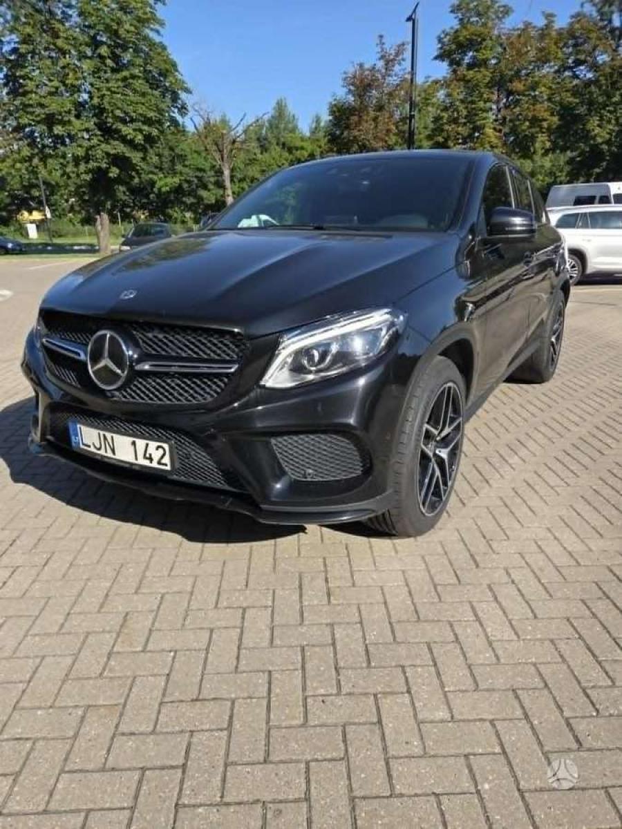 Melns Mercedes-Benz GLE 350 2019 Viļņa, ar dzinēja tilpumu 2.99 L un nobraukumu 108 tūkst. km par 47000 €, foto 1 vietnē AUTOMOTO.COM.LV