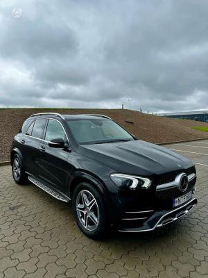 Melns Mercedes-Benz GLE 350 2019 Kauņa, ar dzinēja tilpumu 2.93 L un nobraukumu 187 tūkst. km par 36500 €, foto  vietnē AUTOMOTO.COM.LV